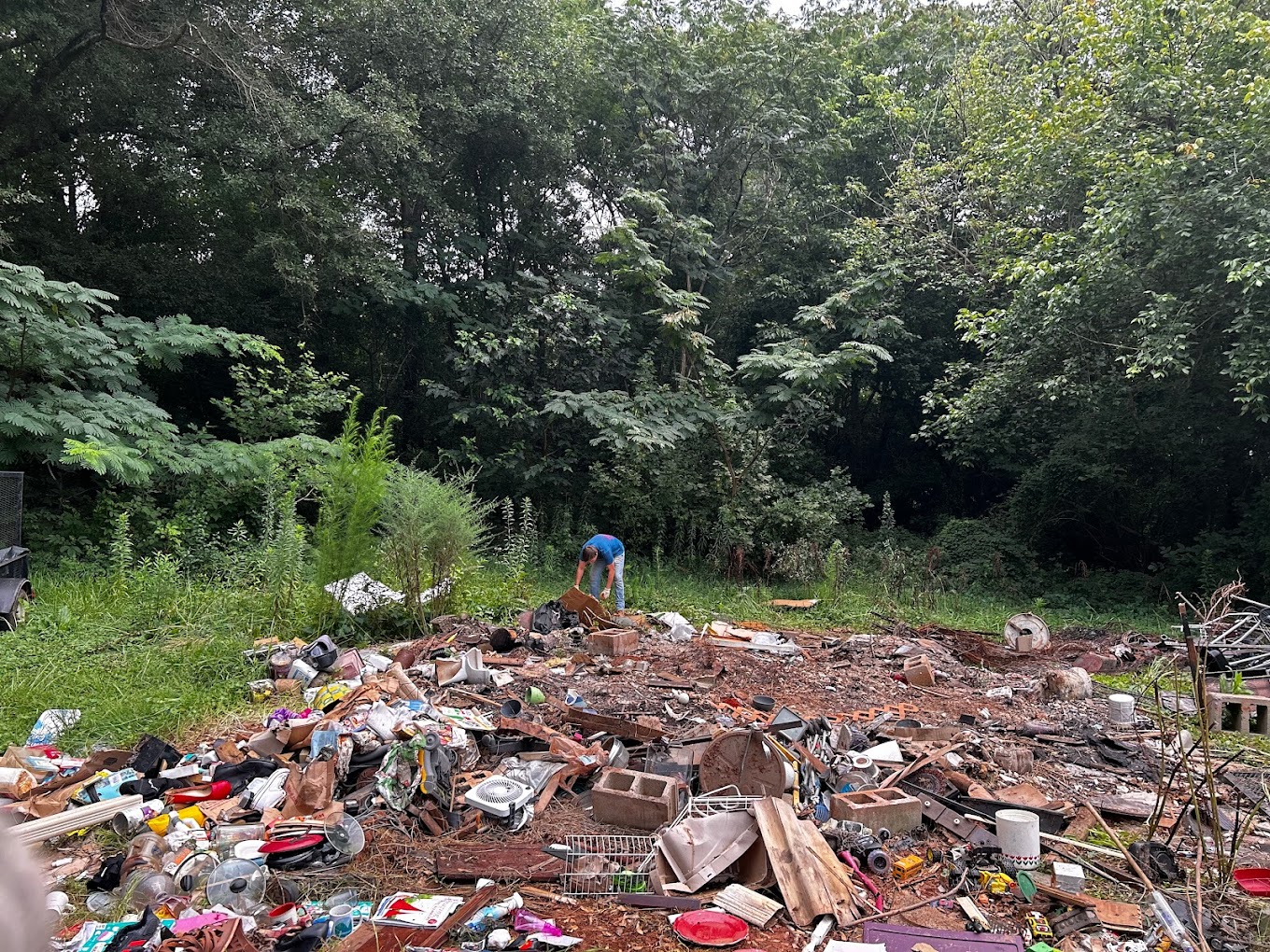 Junk Removal Services | Dump Junkies | Student-Owned